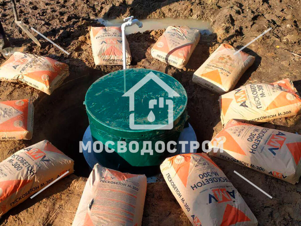 Монтаж пластикового кессона и скважина в деревне Чапаевка, Одинцово ...